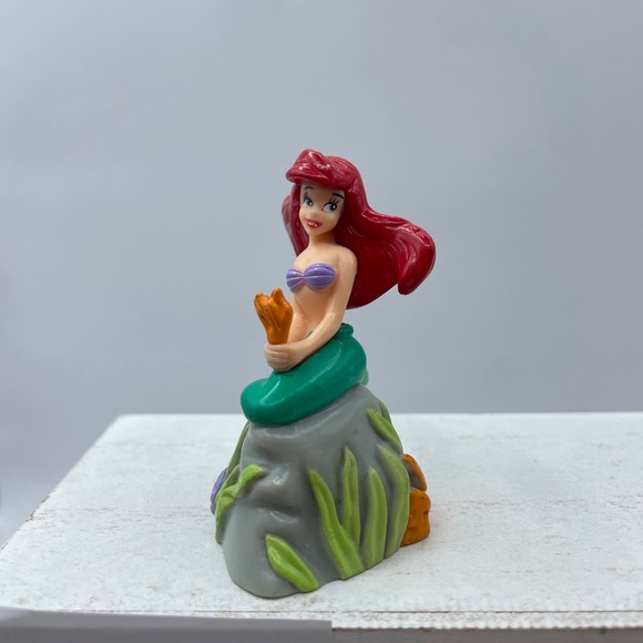Disney | Toys | Disney Ariel On Grey Rock Holding Seaweed Little ...